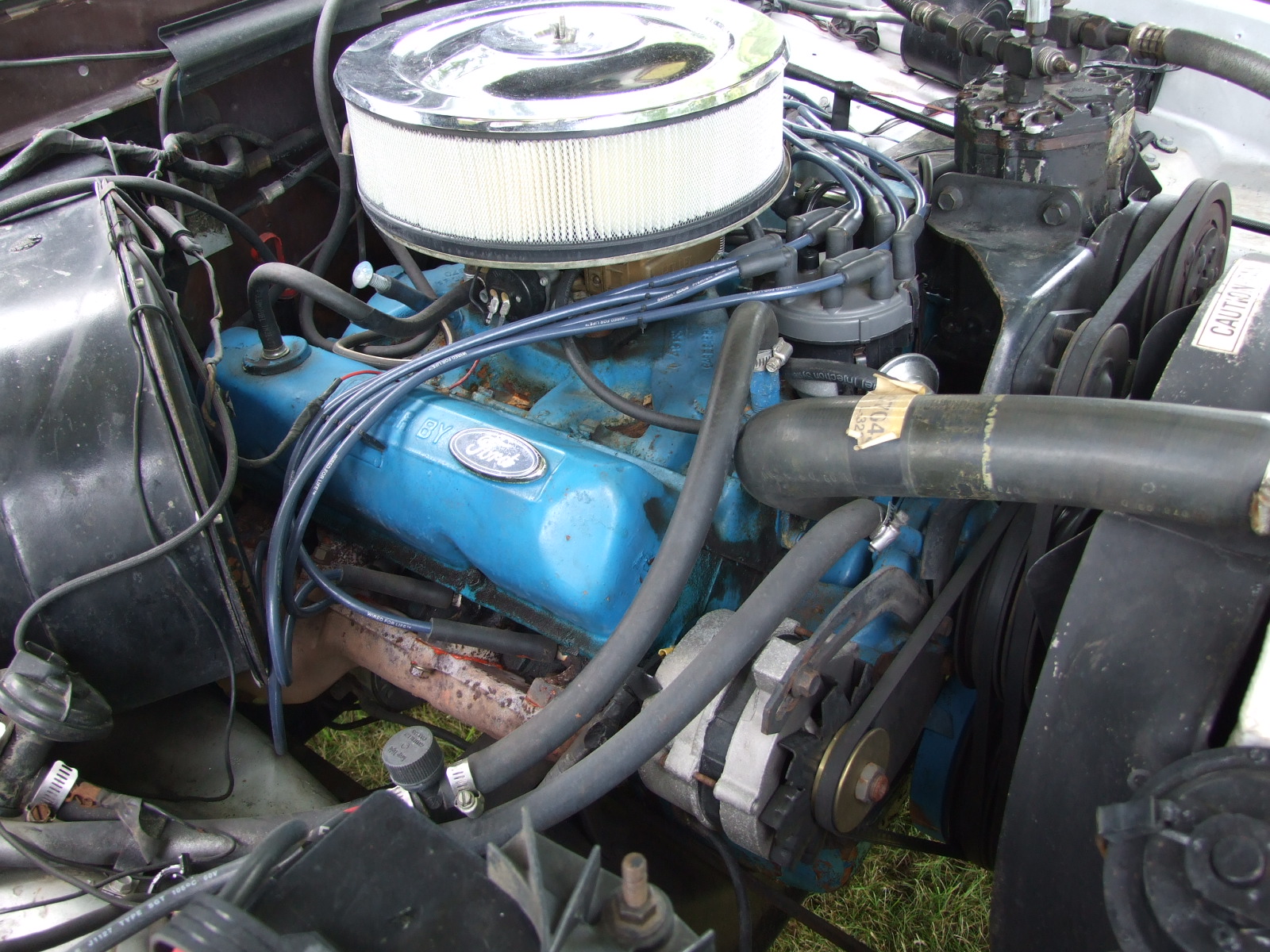 1974 Ford F-100 XLT / Engine Bay 15 Photos - Auto Connection Cars