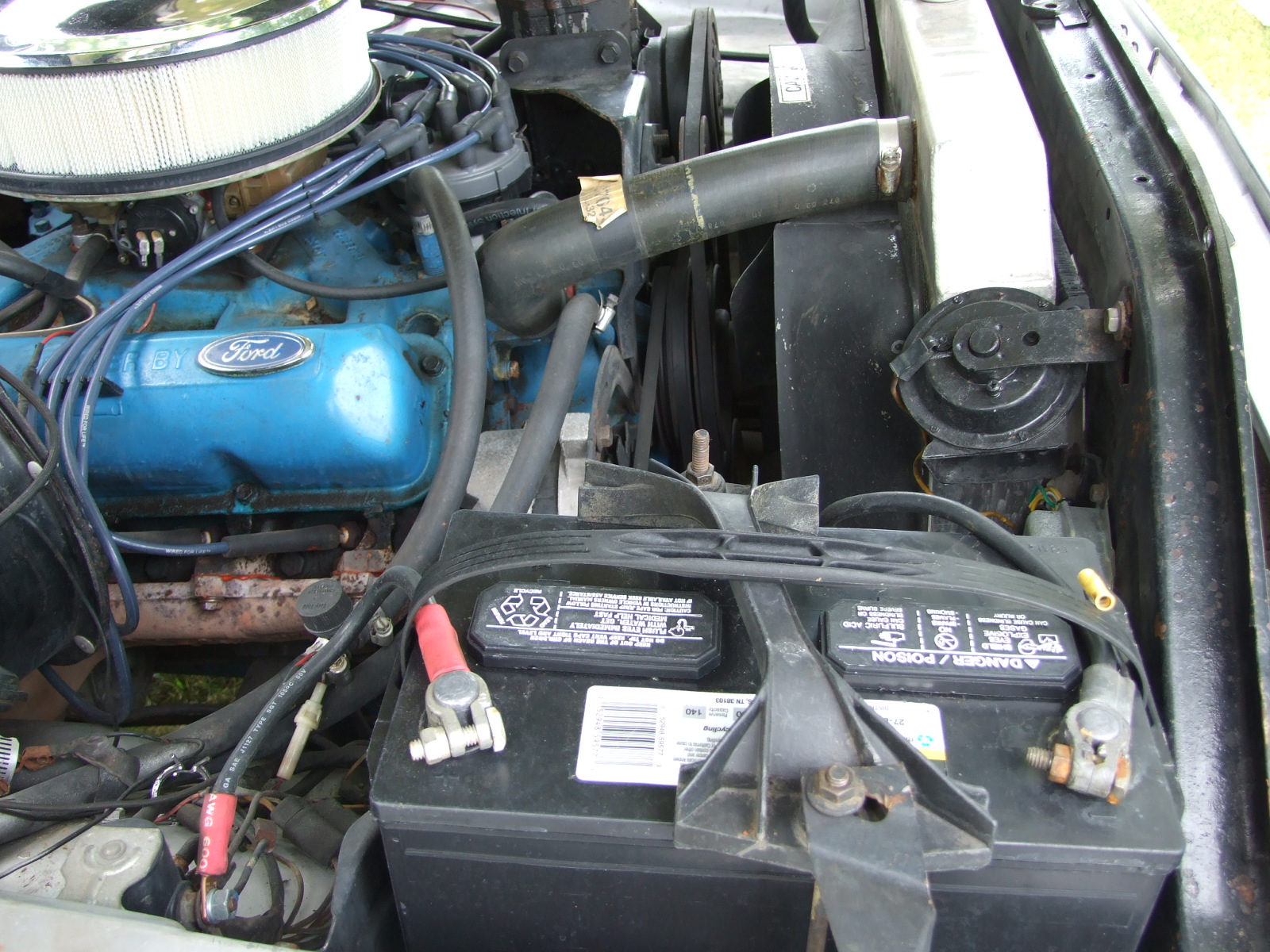 1974 Ford F-100 XLT / Engine Bay 15 Photos - Auto Connection Cars