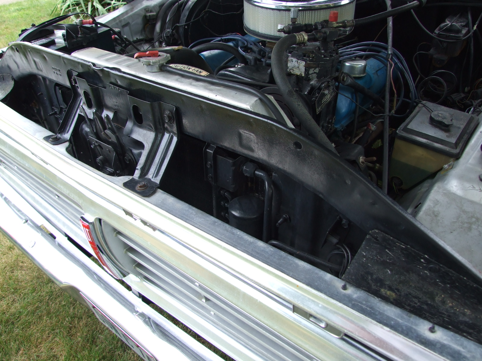 1974 Ford F-100 XLT / Engine Bay 15 Photos - Auto Connection Cars